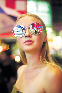 專訪創辦人Simon Jablon Linda Farrow 我們從來都不是主流 - 香港經濟日報 - 報章 - 副刊 - D190430