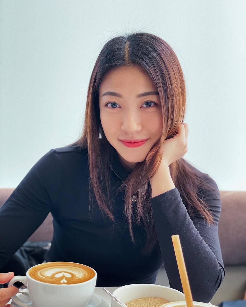 【COLLAR成員】李芯駖被翻出8年前舊照 SumLing隨年月愈見魅力成「女人的天花板」 - 香港經濟日報 - TOPick - 娛樂 - D220207