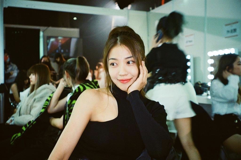 【COLLAR成員】李芯駖被翻出8年前舊照 SumLing隨年月愈見魅力成「女人的天花板」 - 香港經濟日報 - TOPick - 娛樂 - D220207