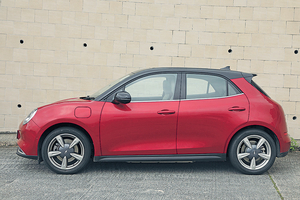 可愛國產電動貓Ora攻港 28萬Funky Cat 400 Pro爆發力強