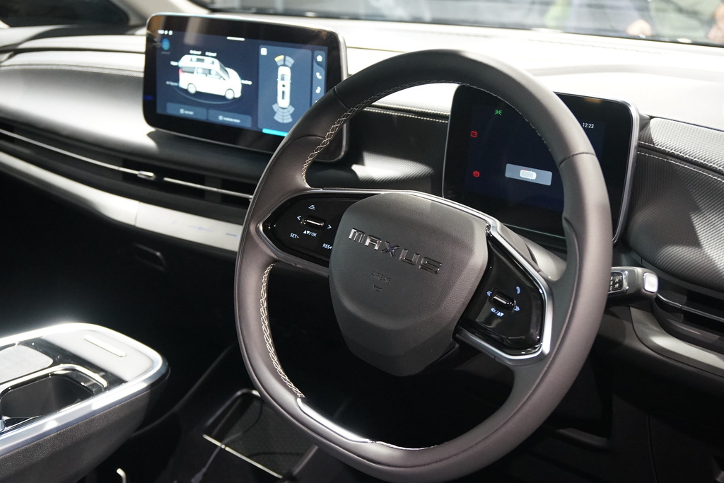 國產電動7座MPV MAXUS MIFA 9豪華登場