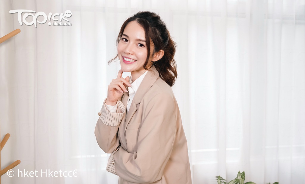 【J2女神】陳若思參選港姐先斬後奏 媽媽親製《港女野人》牆令Amber感動【有片】 - 香港經濟日報 - TOPick - 娛樂 - D230528