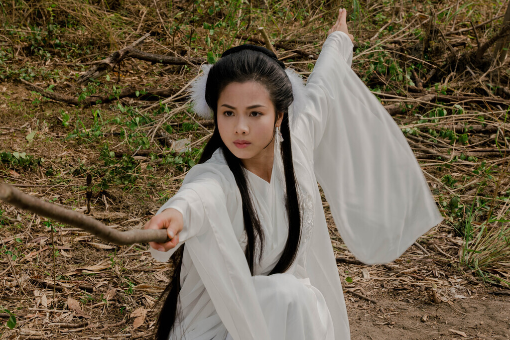 【香港小姐】伍樂怡兩件頭泳衣騷身材 當年港姐三甲不入令網民不滿【多圖】 - 香港經濟日報 - TOPick - 娛樂 - D230528