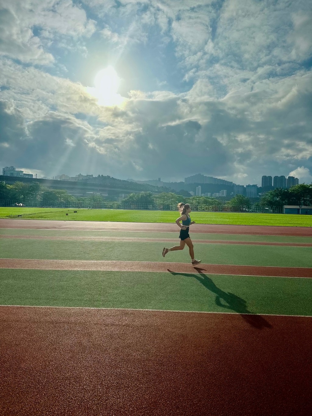 【跑呀跑，跑咗去邊？@iM網欄】密密練跑冀10K衝破50分 ViuTV蔡寶欣鍾情辛苦人生