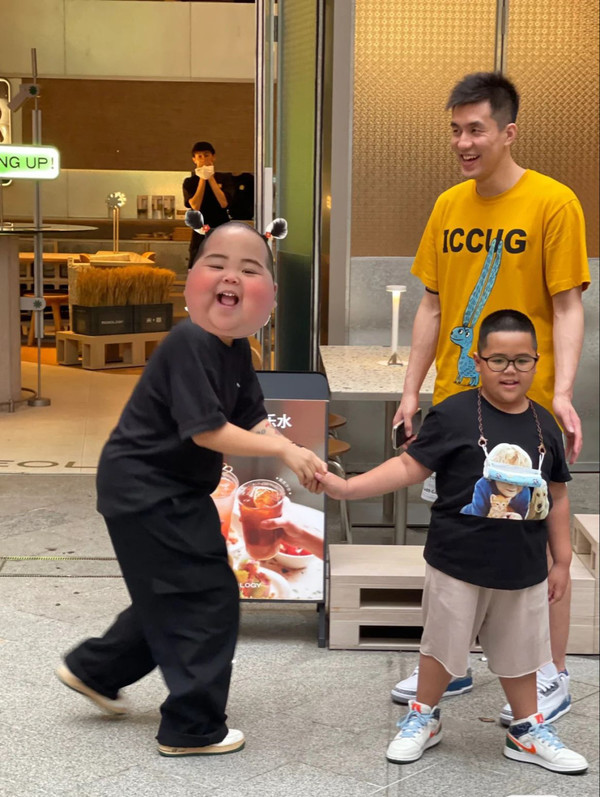 【大熱Sticker】Sticker印尼肥仔Tatan近況曝光 遊內地似出巡被粉絲集郵