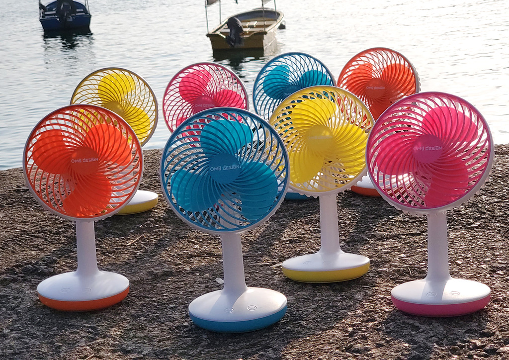 2023書展訂閱禮品︰OMG Design" 無線觸控式坐檯風扇 (90°左右搖擺) (價值:HK$228)