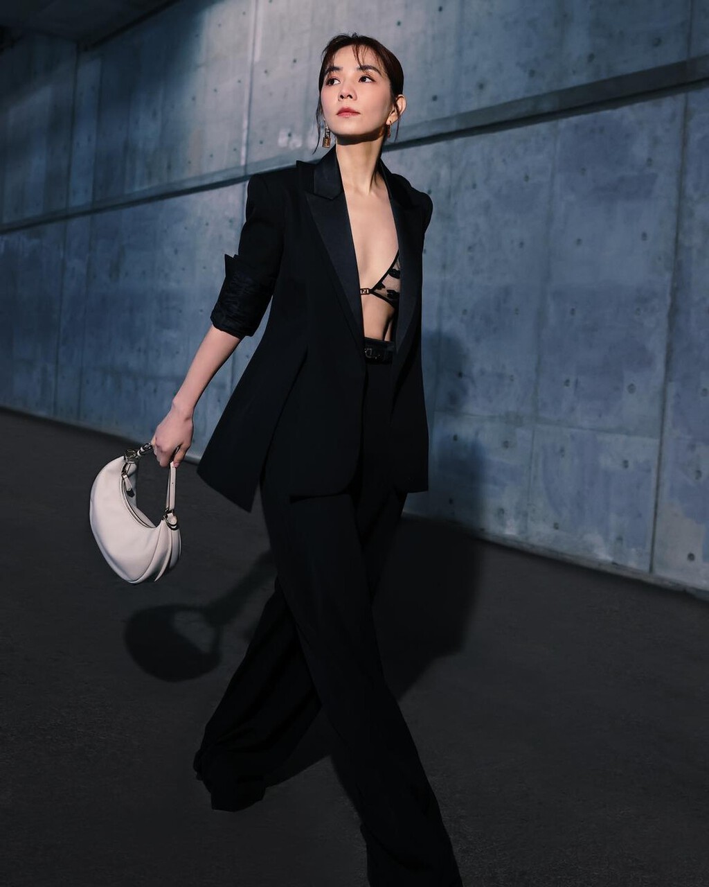 【#ME TOO】Ella憶小時候被父親朋友兒子性侵 陳嘉樺兩胞姐同遭狼爪胸襲 - 香港經濟日報 - TOPick - 娛樂 - D230630