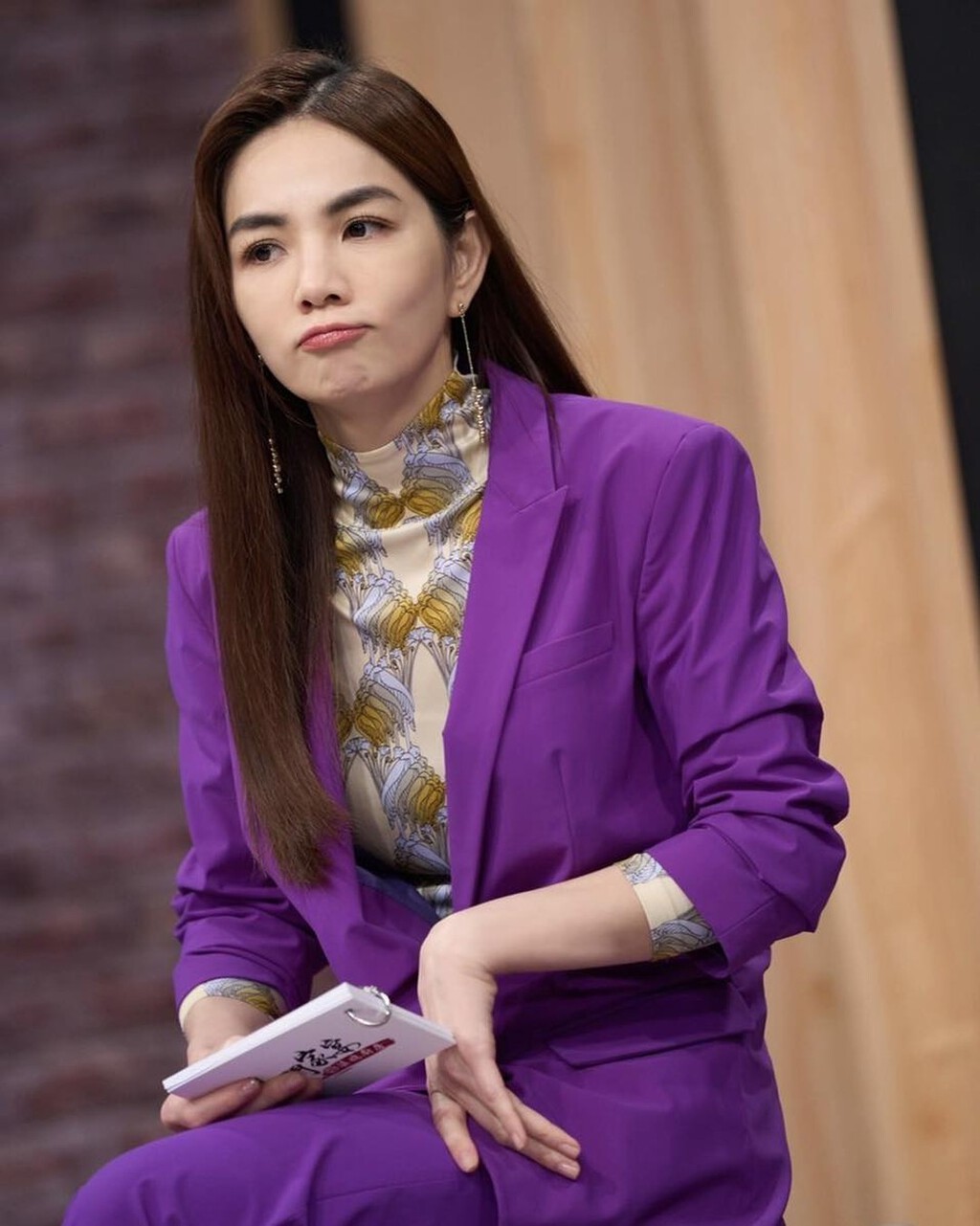 【#ME TOO】Ella憶小時候被父親朋友兒子性侵 陳嘉樺兩胞姐同遭狼爪胸襲 - 香港經濟日報 - TOPick - 娛樂 - D230630