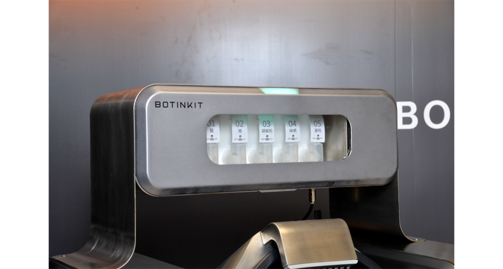 BOTINKIT推出美食機械人「一體化數位廚房解決方案」 銳意打造數碼化新餐飲時代