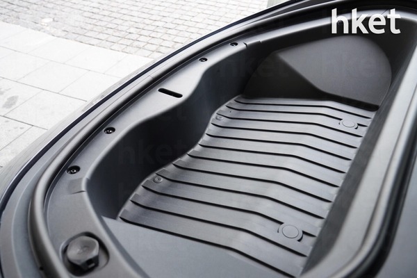 1810｜小米SU7 現身中環 外型內籠全面曝光（多圖）