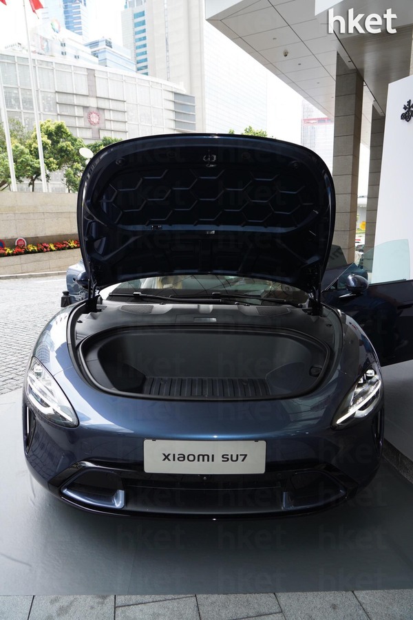 1810｜小米SU7 現身中環 外型內籠全面曝光（多圖）