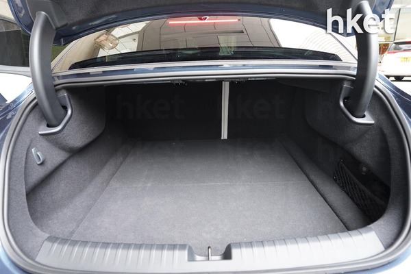 1810｜小米SU7 現身中環 外型內籠全面曝光（多圖）