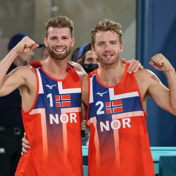 巴黎奧運｜蘇雅琳小背心於奧運登場 參加沙灘排球勁吸晴【多圖】