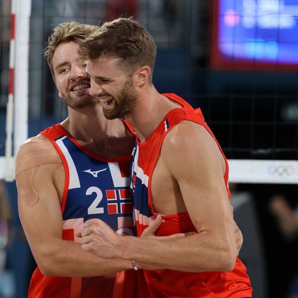 巴黎奧運｜蘇雅琳小背心於奧運登場 參加沙灘排球勁吸晴【多圖】