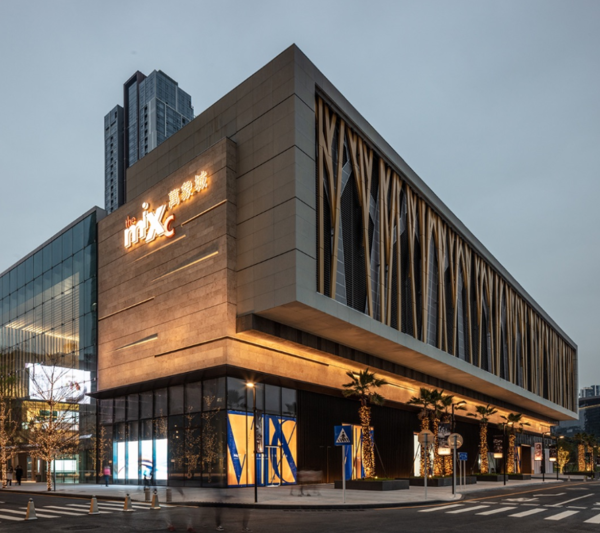 港人特徵｜深圳店舖職員普通話廣東話切換自如 網民細數10大特徵：一秒認出香港人