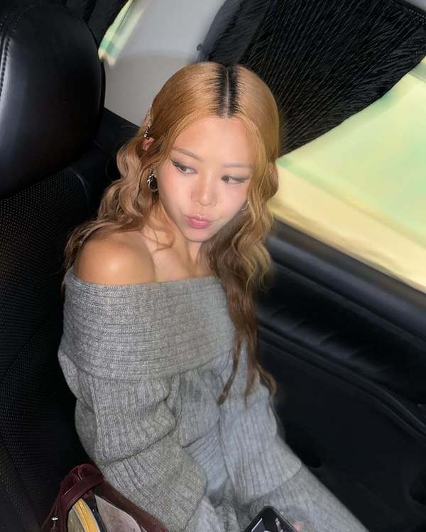 女團COLLAR｜COLLAR新歌MV賣弄「色」相 許軼透露經歷很多麻煩事