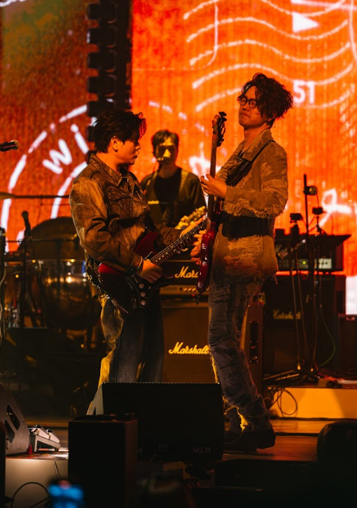 Dear Jean演唱會｜Dear Jean成軍二十周年紅館開騷 首場萬人合場掀回憶殺