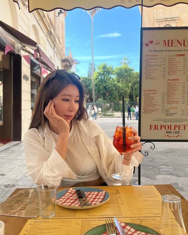 宅男女神︱前TVB小花陳婉衡宣布結婚 520騷婚照報喜：Here's to our forever