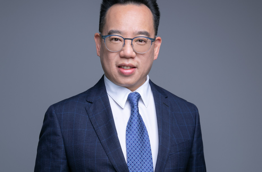 港產美股｜草藥股腦再生零收入下股價爆升580倍 主席身家333億美元在港僅次李嘉誠、曾患ADHD並做過港股董事？