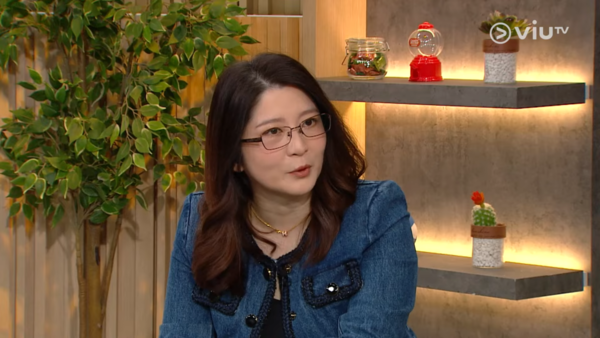 主播爸媽｜TVB新聞部竟有6位主播誕孖胎 鄭萃雯曾臥床4周+1位產後大出血急入ICU