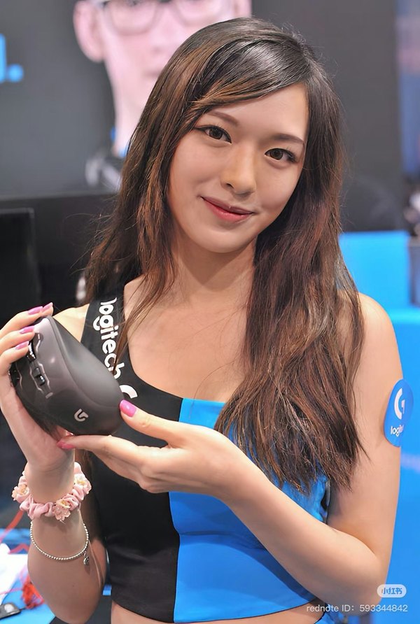 港姐冠軍︱馮盈盈出席樂易玲生日宴 FYY零P圖真實樣貌身材曝光令網民吃驚