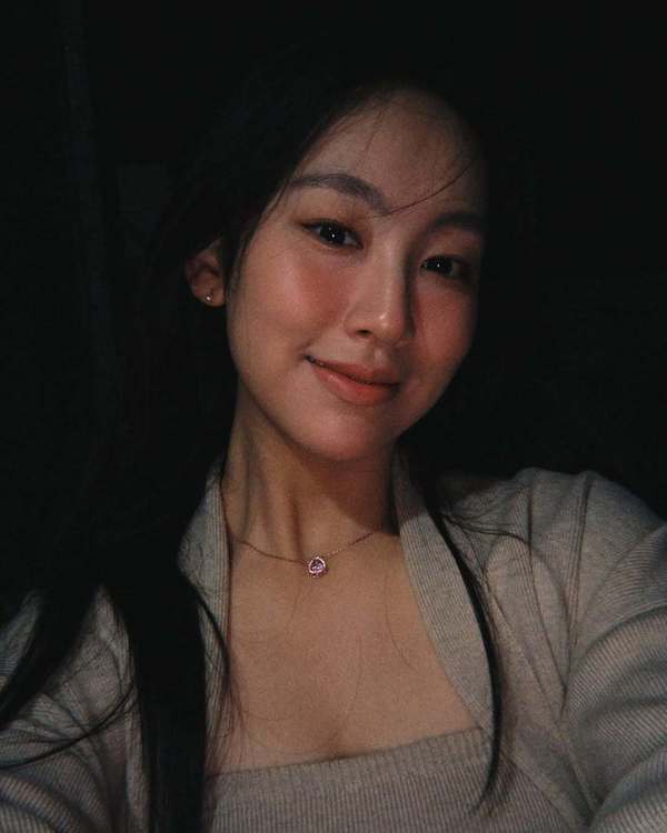 炎明熹近況︱Gigi被TVB雪藏逾一年零演出 炎明熹遊日本睇煙花勁感觸流淚：只為這一刻燦爛