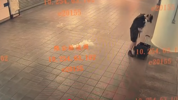 台北隨機斬人案｜有傷者為愛滋感染者 疾管署：關連者感染機率極低 27歲疑犯墜樓後不治